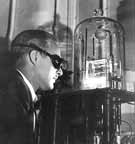 The invention of the transistor by Walter Brattain in 1947 at Bell Labs ...